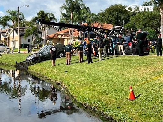 Vehicle pulled from Palm Harbor pond related to a 2006 missing person ...