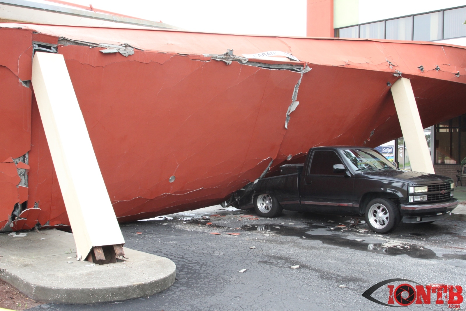 Canopy Collapse At Largo Professional Center - IONTB