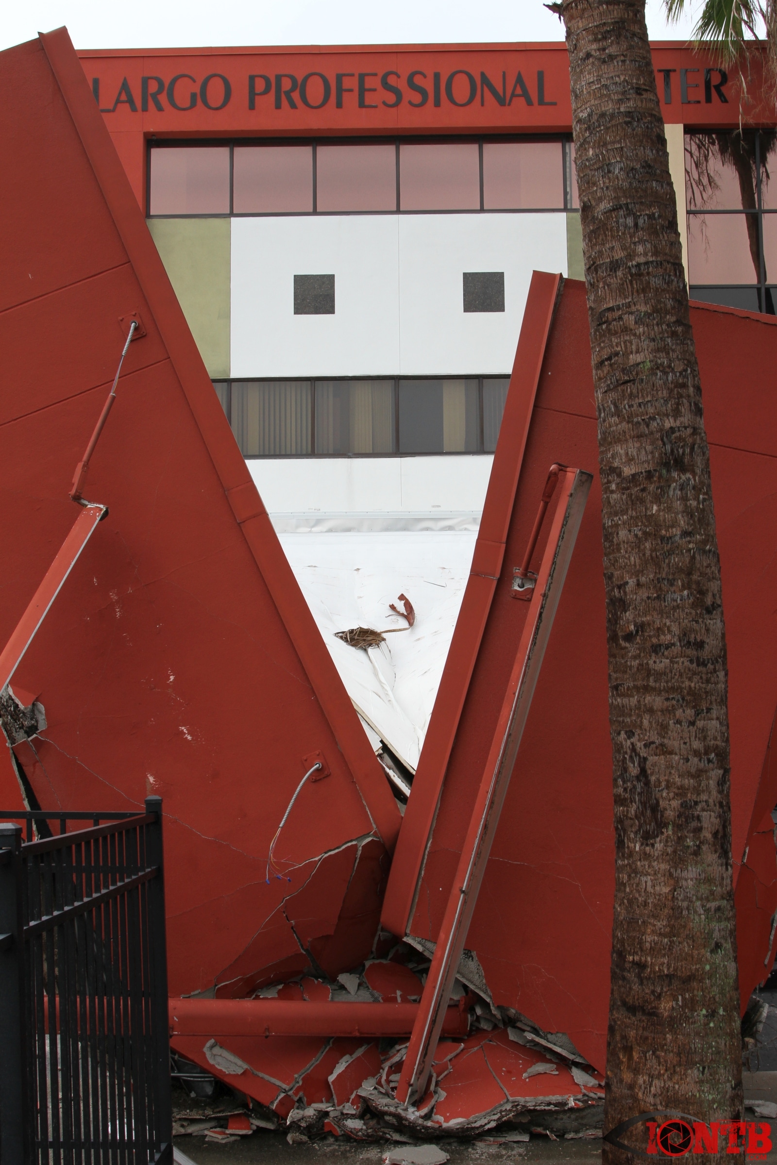 Canopy Collapse At Largo Professional Center - IONTB