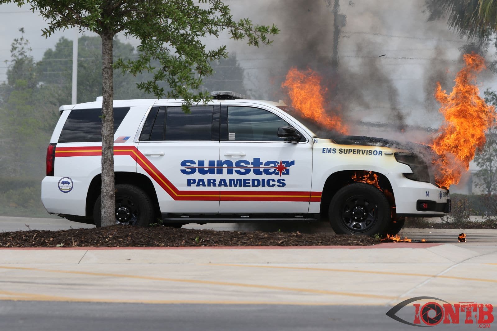 Fire Consumes Vehicle of Sunstar Paramedics EMS Supervisor in Largo - IONTB