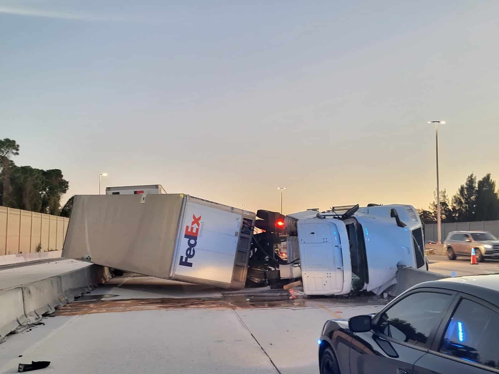 Troopers investigate rollover crash of FedEx Tractor trailer on I-275 ...